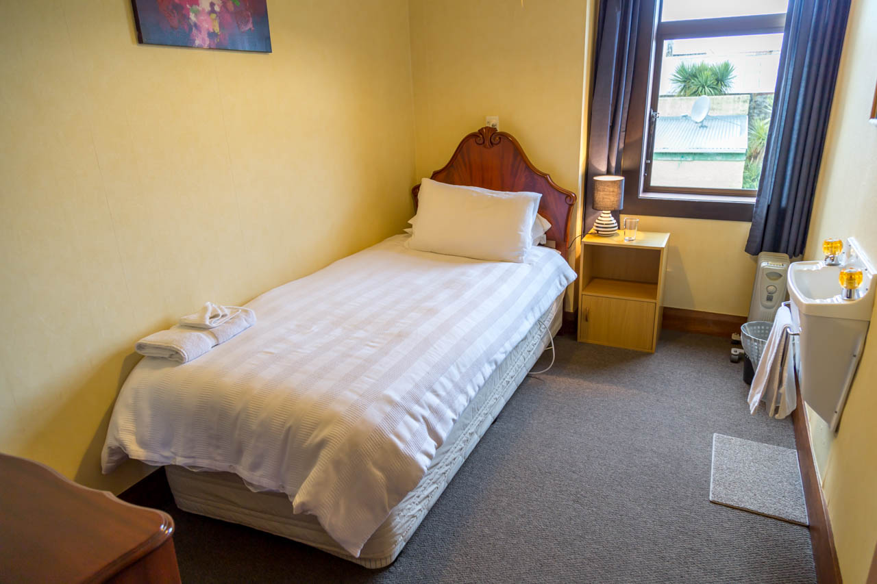 Single Bed Room - FOVEAUX HOTEL